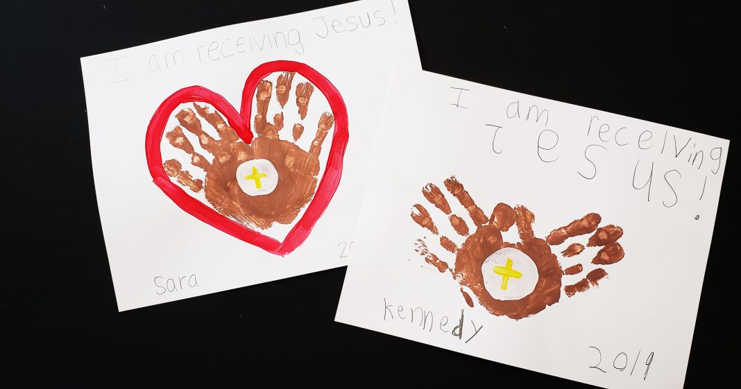 Eucharistic Banner Craft - CATECHIST Magazine