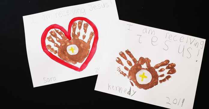 Eucharistic Banner Craft - CATECHIST Magazine